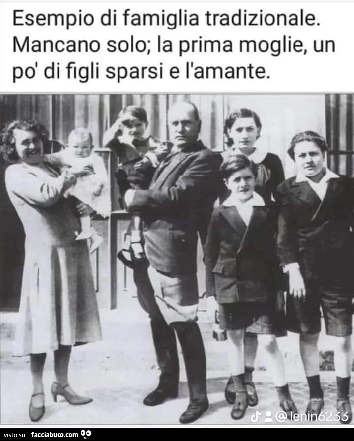 Dio patria e FAMIGLIA… post satirico pubblicato da mamoski - Facciabuco.com